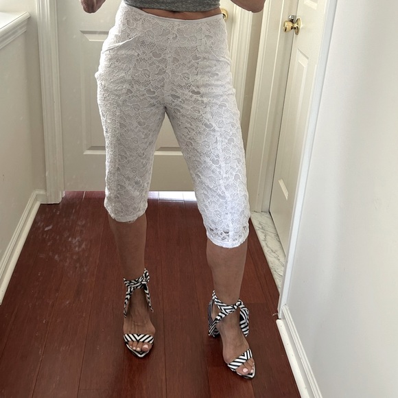 Aqua | Pants & Jumpsuits | Aqua White Lace Capris With Lining Smoke ...